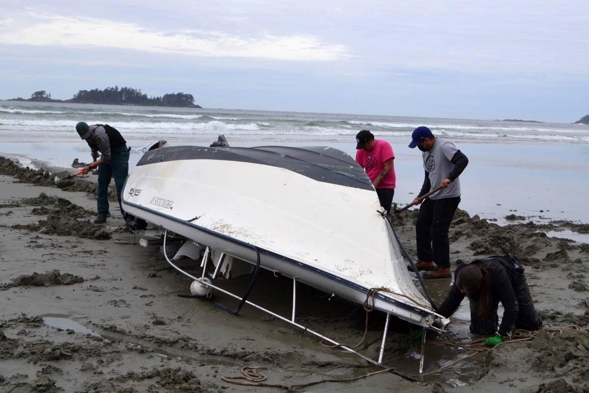 Rescue attempt costs man his boat off Pacific Rim National Park Reserve ...